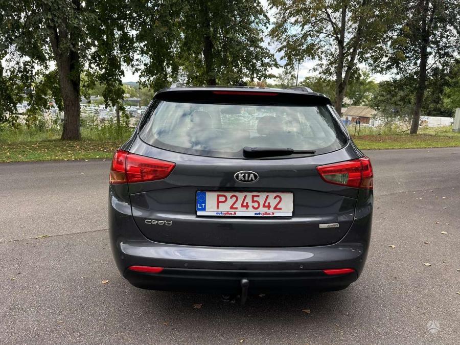 Kia Ceed 2014 in Alytus, with an engine capacity of 1.59 L and mileage of 277 thousand km for 4600 €, photo 7 on AUTOMOTO.COM.LV