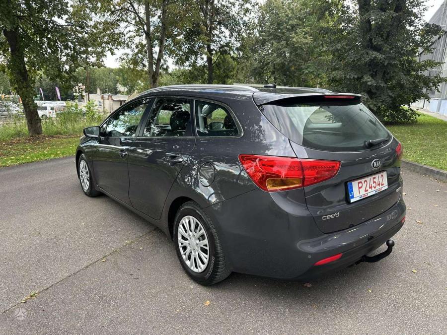 Kia Ceed 2014 in Alytus, with an engine capacity of 1.59 L and mileage of 277 thousand km for 4600 €, photo 8 on AUTOMOTO.COM.LV