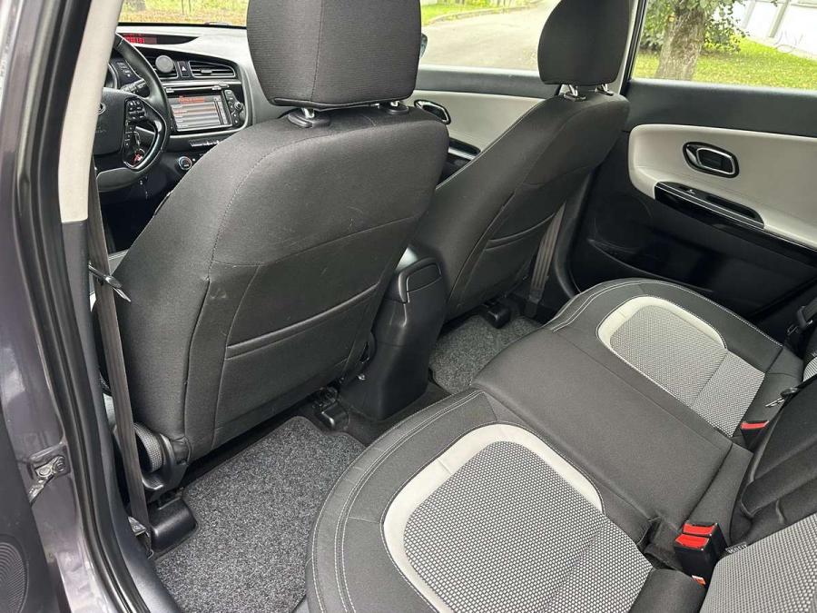 Kia Ceed 2014 in Alytus, with an engine capacity of 1.59 L and mileage of 277 thousand km for 4600 €, photo 17 on AUTOMOTO.COM.LV