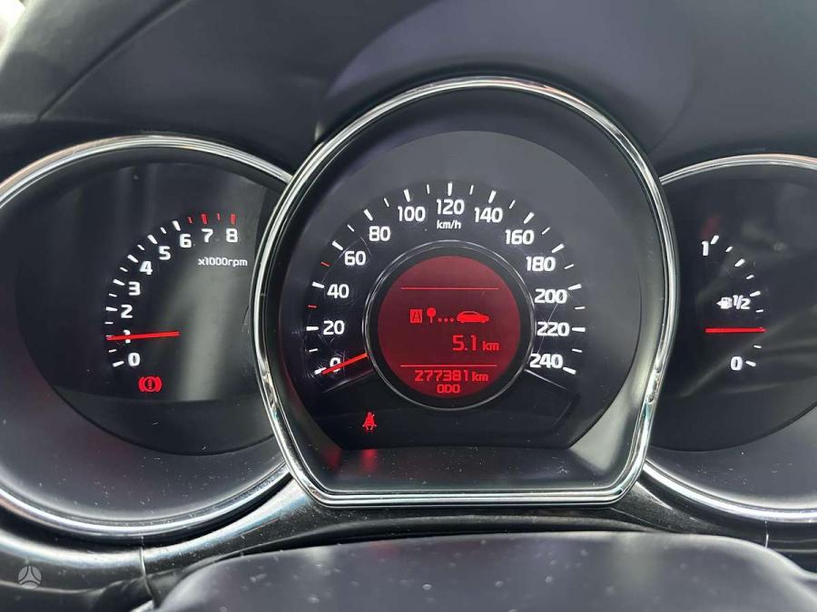 Kia Ceed 2014 in Alytus, with an engine capacity of 1.59 L and mileage of 277 thousand km for 4600 €, photo 23 on AUTOMOTO.COM.LV