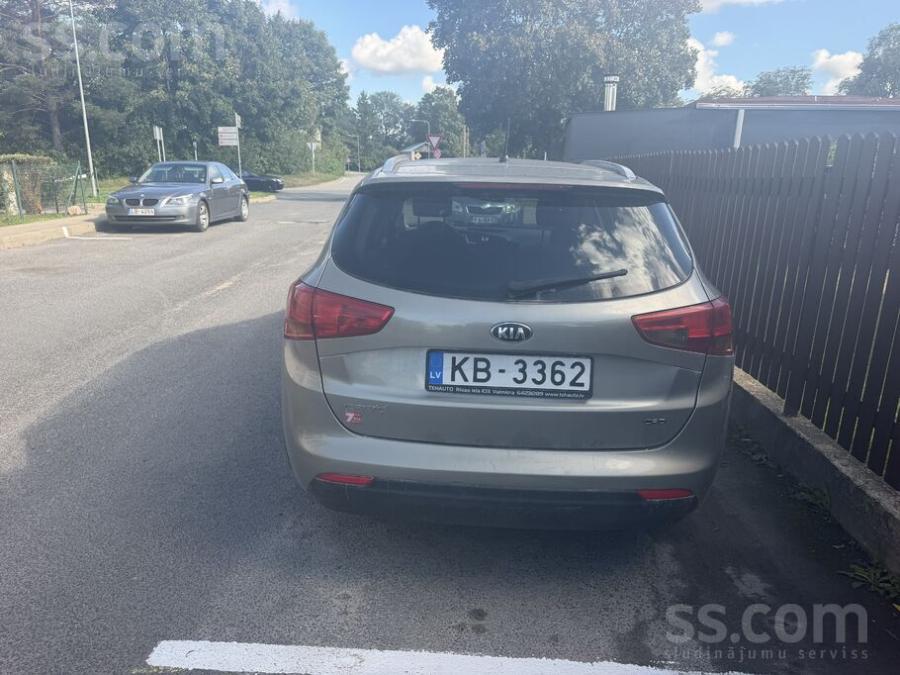 Kia Ceed 2015 Ogre, ar dzinēja tilpumu 1.60 L un nobraukumu 232 tūkst. km par 3500 €, foto 3 vietnē AUTOMOTO.COM.LV