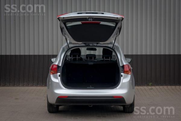 Kia Ceed 2017 in Talsi, with an engine capacity of 1.60 L and mileage of 215 thousand km for 5950 €, photo 6 on AUTOMOTO.COM.LV