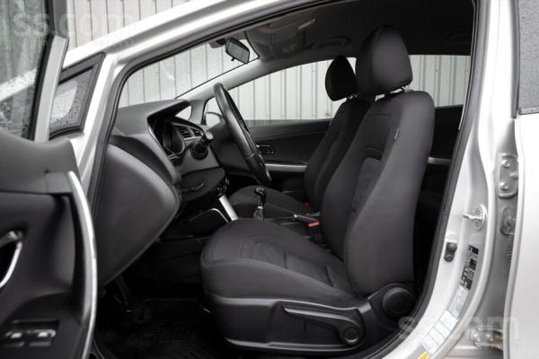 Kia Ceed 2017 in Talsi, with an engine capacity of 1.60 L and mileage of 215 thousand km for 5950 €, photo 9 on AUTOMOTO.COM.LV