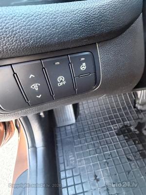 Kia Ceed 2017 in Tallinn, with an engine capacity of 1.60 L and mileage of 239 thousand km for 5500 €, photo 8 on AUTOMOTO.COM.LV