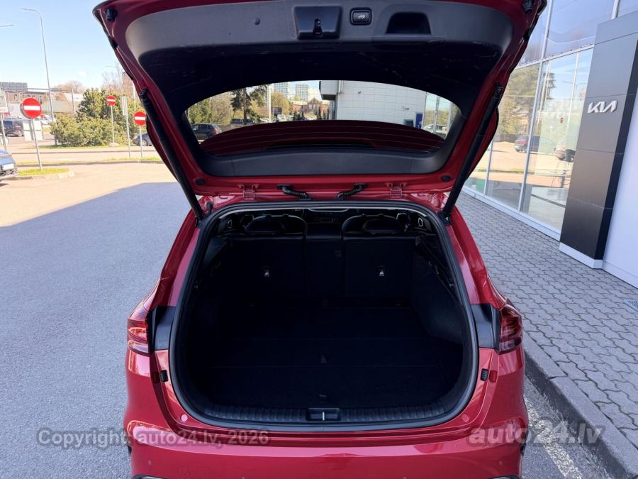 Kia Ceed 2021 in Tallinn, with an engine capacity of 1.60 L and mileage of 111 thousand km for 15900 €, photo 7 on AUTOMOTO.COM.LV