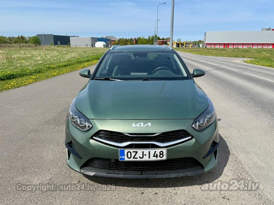 Kia Ceed 2022 in Tallinn, with an engine capacity of 1.50 L and mileage of 35 thousand km for 10999 €, photo 4 on AUTOMOTO.COM.LV