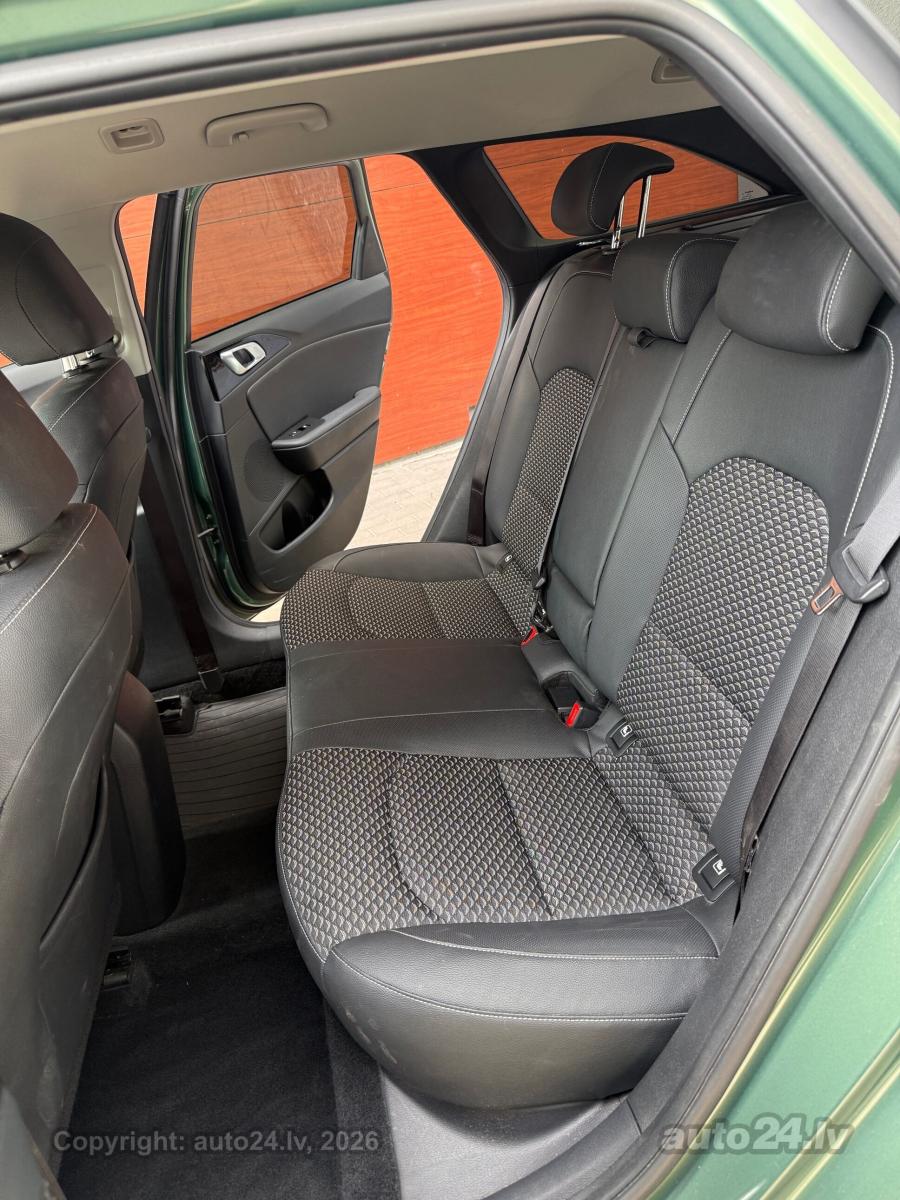 Kia Ceed 2022 in Tallinn, with an engine capacity of 1.50 L and mileage of 35 thousand km for 10999 €, photo 16 on AUTOMOTO.COM.LV