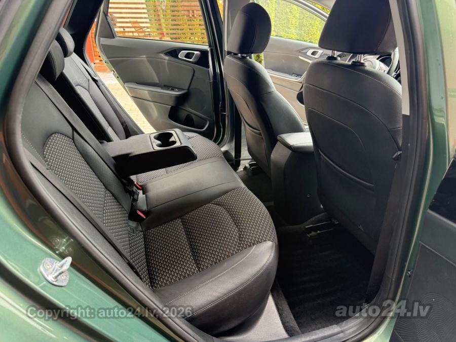 Kia Ceed 2022 in Tallinn, with an engine capacity of 1.50 L and mileage of 35 thousand km for 10999 €, photo 18 on AUTOMOTO.COM.LV