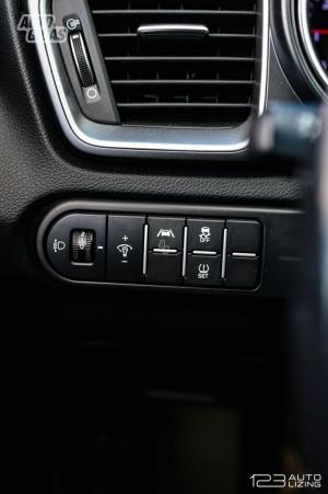 Kia Ceed 2023 in Kretinga, with an engine capacity of 1.50 L and mileage of 72 thousand km for 14700 €, photo 18 on AUTOMOTO.COM.LV