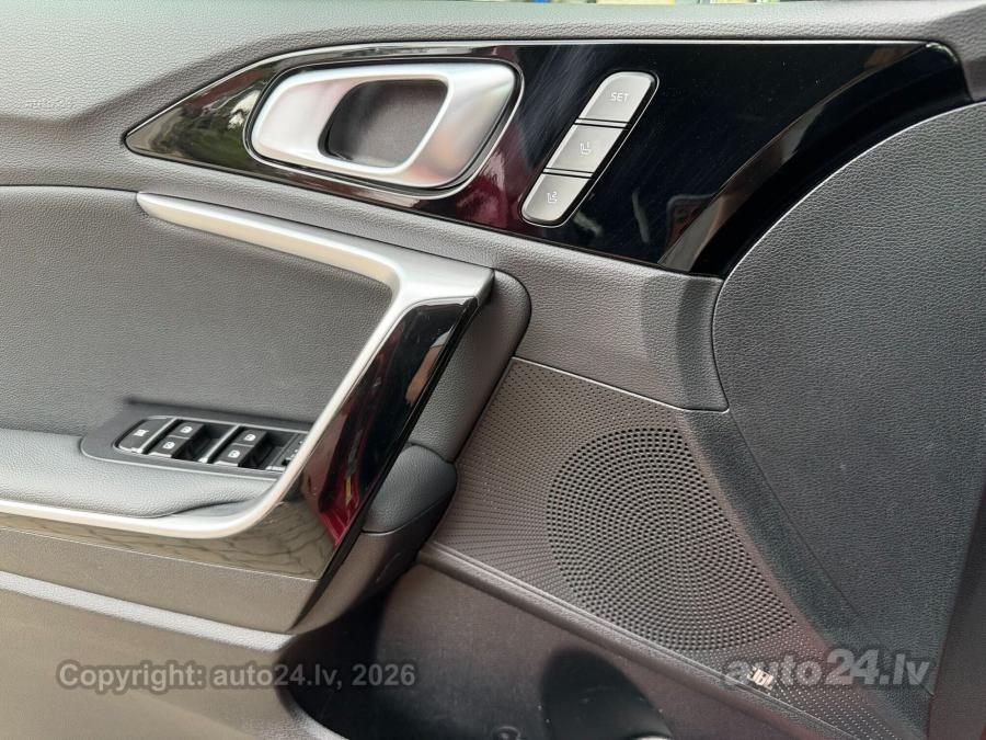 Kia Ceed 2023 Tallina, ar dzinēja tilpumu 1.50 L un nobraukumu 64 tūkst. km par 19990 €, foto 22 vietnē AUTOMOTO.COM.LV