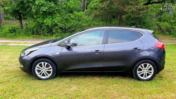 Violet Kia Ceed 2014 in Kaunas, with an engine capacity of 1.60 L and mileage of 291 thousand km for 5100 €, photo 2 on AUTOMOTO.COM.LV
