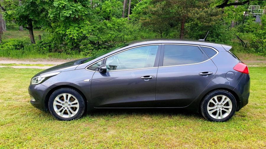 Violet Kia Ceed 2014 in Kaunas, with an engine capacity of 1.60 L and mileage of 291 thousand km for 5100 €, photo 3 on AUTOMOTO.COM.LV