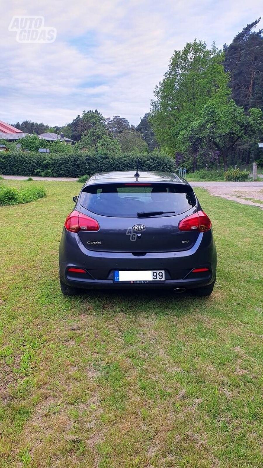 Violet Kia Ceed 2014 in Kaunas, with an engine capacity of 1.60 L and mileage of 291 thousand km for 5100 €, photo 4 on AUTOMOTO.COM.LV