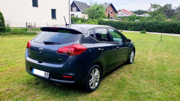 Violet Kia Ceed 2014 in Kaunas, with an engine capacity of 1.60 L and mileage of 291 thousand km for 5100 €, photo 5 on AUTOMOTO.COM.LV