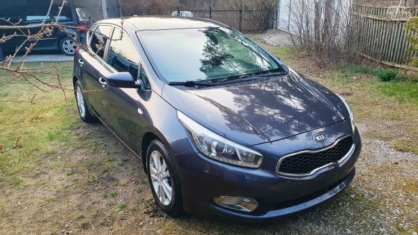 Violet Kia Ceed 2014 in Kaunas, with an engine capacity of 1.60 L and mileage of 291 thousand km for 5100 €, photo 10 on AUTOMOTO.COM.LV