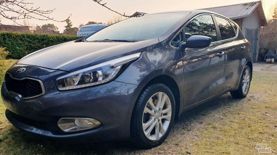 Violet Kia Ceed 2014 in Kaunas, with an engine capacity of 1.60 L and mileage of 291 thousand km for 5100 €, photo 12 on AUTOMOTO.COM.LV