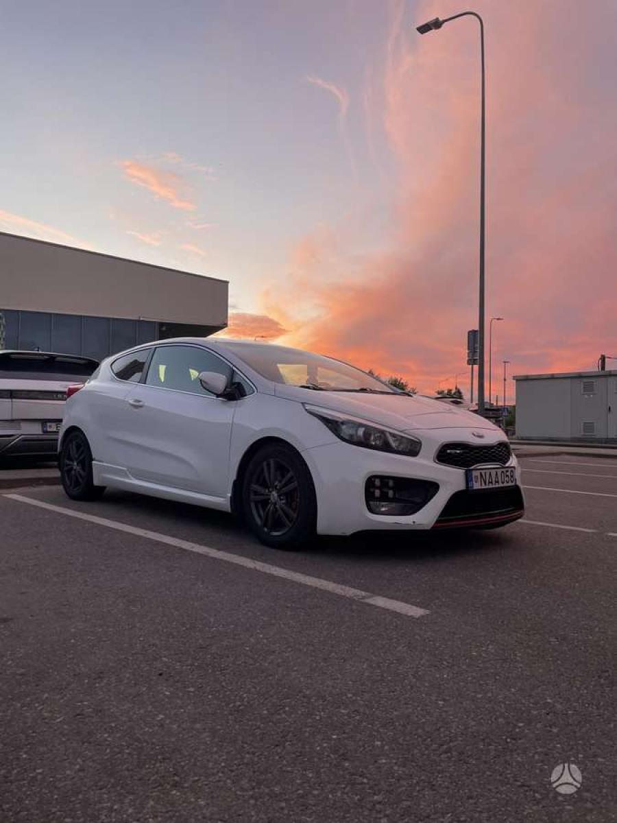 Balts Kia Ceed 2015 Viļņa, ar dzinēja tilpumu 1.59 L un nobraukumu 190 tūkst. km par 6100 €, foto 1 vietnē AUTOMOTO.COM.LV