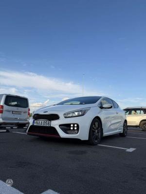 Balts Kia Ceed 2015 Viļņa, ar dzinēja tilpumu 1.59 L un nobraukumu 190 tūkst. km par 6100 €, foto 3 vietnē AUTOMOTO.COM.LV