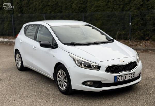 White Kia Ceed 2014 in Vilnius, with an engine capacity of 1.40 L and mileage of 396 thousand km for 3250 €, photo 1 on AUTOMOTO.COM.LV