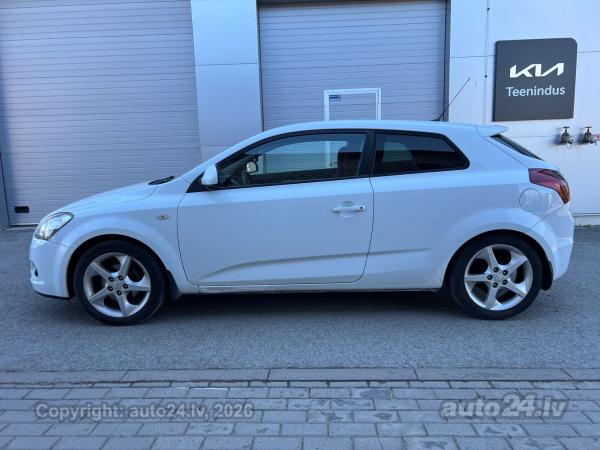 White Kia Ceed 2008 in Narva, with an engine capacity of 1.60 L and mileage of 1710 thousand km for 1999 €, photo 1 on AUTOMOTO.COM.LV