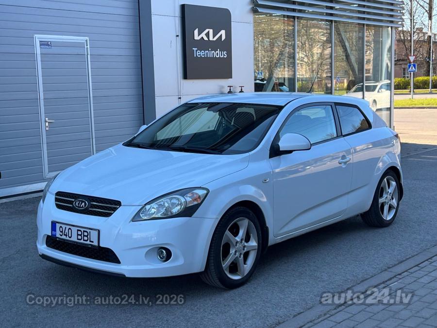 White Kia Ceed 2008 in Narva, with an engine capacity of 1.60 L and mileage of 1710 thousand km for 1999 €, photo 3 on AUTOMOTO.COM.LV