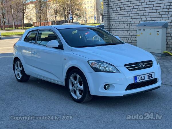 White Kia Ceed 2008 in Narva, with an engine capacity of 1.60 L and mileage of 1710 thousand km for 1999 €, photo 5 on AUTOMOTO.COM.LV