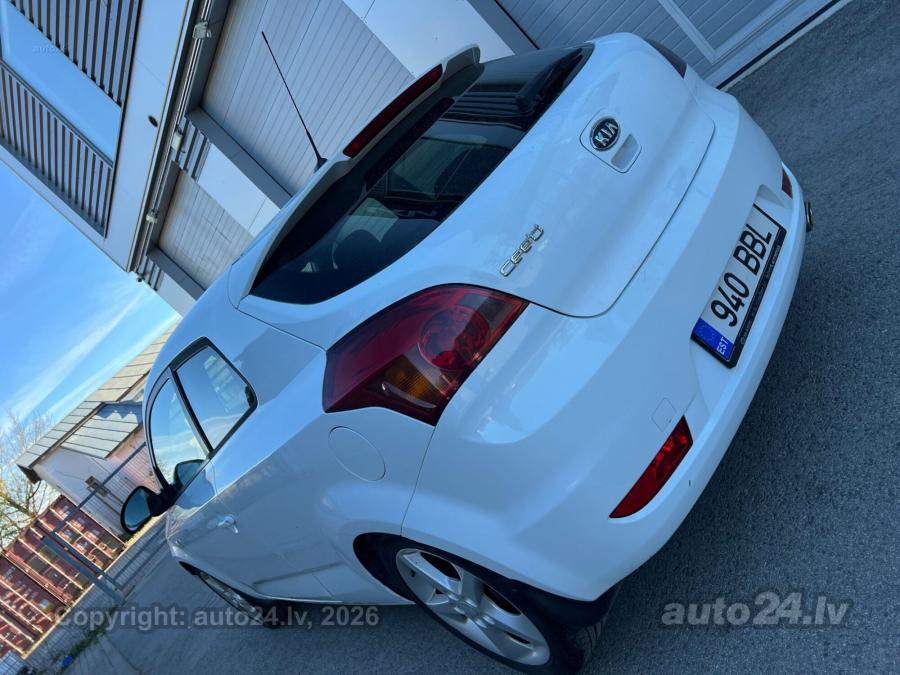 White Kia Ceed 2008 in Narva, with an engine capacity of 1.60 L and mileage of 1710 thousand km for 1999 €, photo 13 on AUTOMOTO.COM.LV