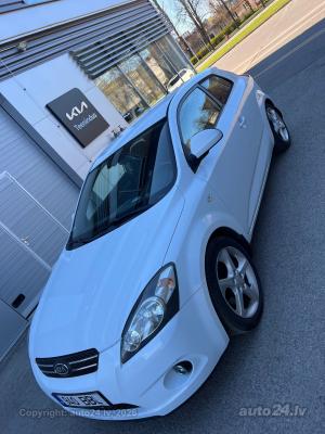 White Kia Ceed 2008 in Narva, with an engine capacity of 1.60 L and mileage of 1710 thousand km for 1999 €, photo 16 on AUTOMOTO.COM.LV