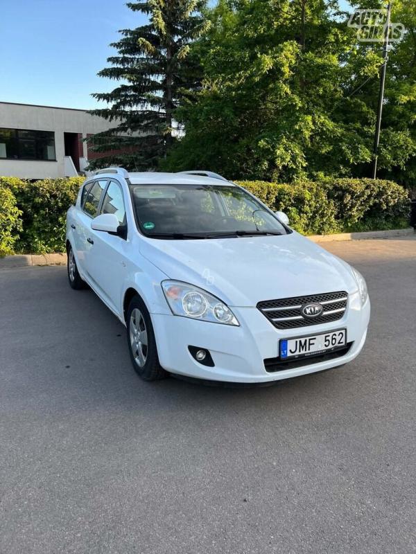 Balts Kia Ceed 2008 Viļņa, ar dzinēja tilpumu 1.60 L un nobraukumu 263 tūkst. km par 800 €, foto 1 vietnē AUTOMOTO.COM.LV