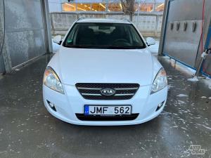 Balts Kia Ceed 2008 Viļņa, ar dzinēja tilpumu 1.60 L un nobraukumu 263 tūkst. km par 800 €, foto 3 vietnē AUTOMOTO.COM.LV