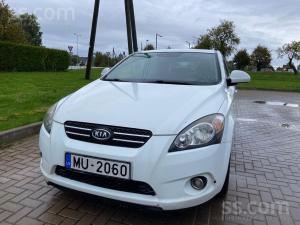 Balts Kia Ceed 2008 Rīga, ar dzinēja tilpumu 2.00 L un nobraukumu 248 tūkst. km par 2000 €, foto  vietnē AUTOMOTO.COM.LV