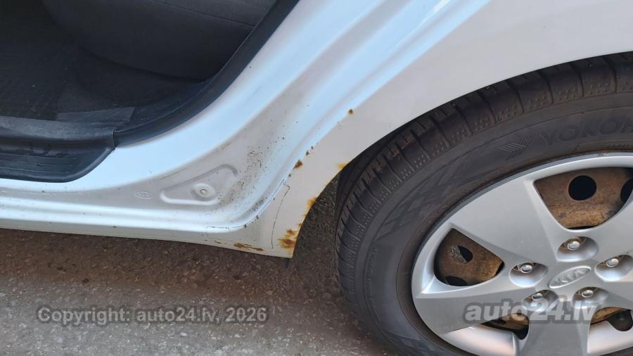 Balts Kia Ceed 2011 Tartu, ar dzinēja tilpumu 1.40 L un nobraukumu 180 tūkst. km par 2600 €, foto 13 vietnē AUTOMOTO.COM.LV
