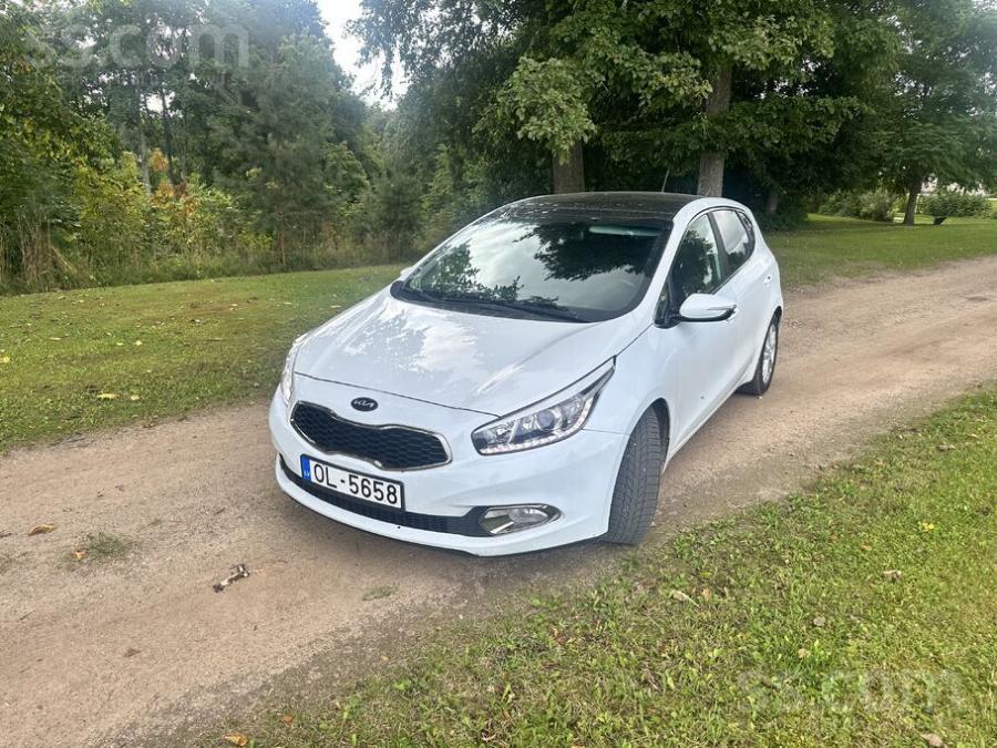 White Kia Ceed 2012 in Gulbene, with an engine capacity of 1.60 L and mileage of 292 thousand km for 3300 €, photo 1 on AUTOMOTO.COM.LV