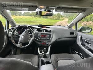 White Kia Ceed 2012 in Gulbene, with an engine capacity of 1.60 L and mileage of 292 thousand km for 3300 €, photo 8 on AUTOMOTO.COM.LV
