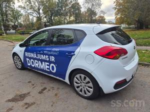 Balts Kia Ceed 2012 Rīga, ar dzinēja tilpumu 1.40 L un nobraukumu 231 tūkst. km par 2200 €, foto 3 vietnē AUTOMOTO.COM.LV