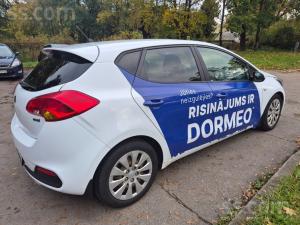 Balts Kia Ceed 2012 Rīga, ar dzinēja tilpumu 1.40 L un nobraukumu 231 tūkst. km par 2200 €, foto 5 vietnē AUTOMOTO.COM.LV