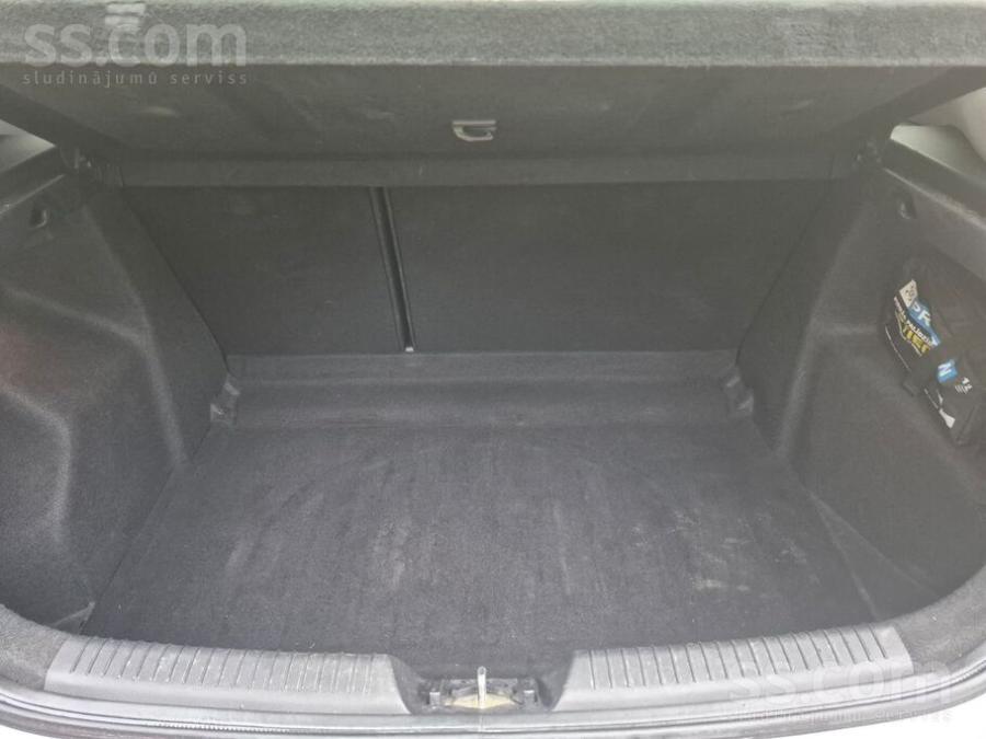 Balts Kia Ceed 2012 Rīga, ar dzinēja tilpumu 1.40 L un nobraukumu 231 tūkst. km par 2200 €, foto 10 vietnē AUTOMOTO.COM.LV