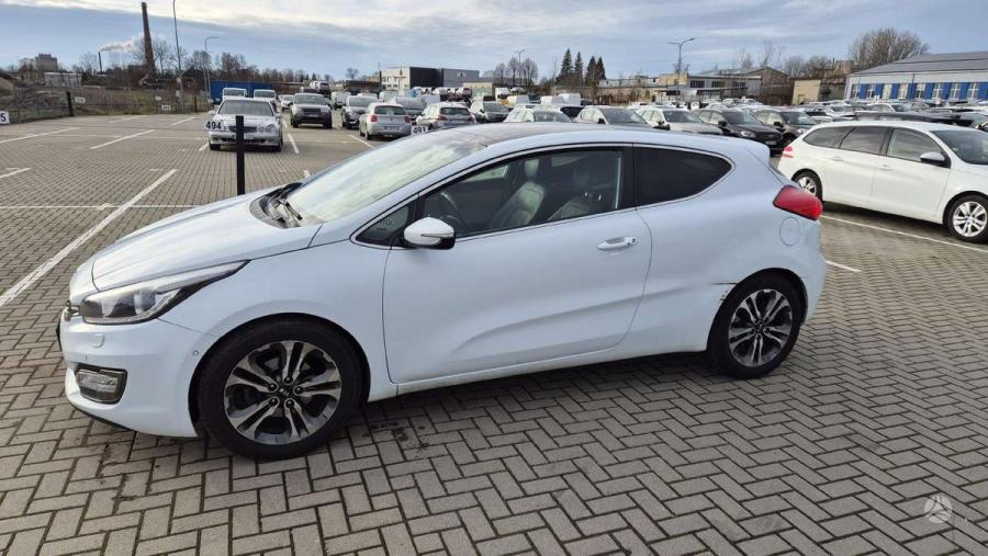 Balts Kia Ceed 2013 Tauragė, ar dzinēja tilpumu 1.60 L un nobraukumu 255 tūkst. km par 4400 €, foto 2 vietnē AUTOMOTO.COM.LV