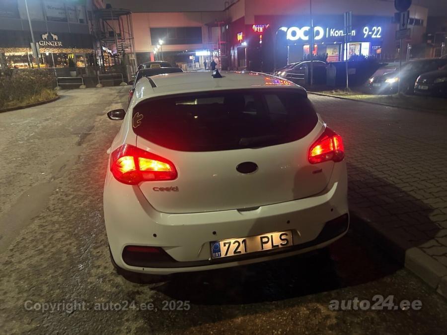 White Kia Ceed 2013 in Tallinn, with an engine capacity of 1.60 L and mileage of 121 thousand km for 6500 €, photo 8 on AUTOMOTO.COM.LV