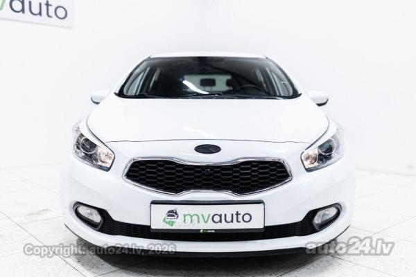 Balts Kia Ceed 2013 Tallina, ar dzinēja tilpumu 1.60 L un nobraukumu 121 tūkst. km par 5399 €, foto 4 vietnē AUTOMOTO.COM.LV