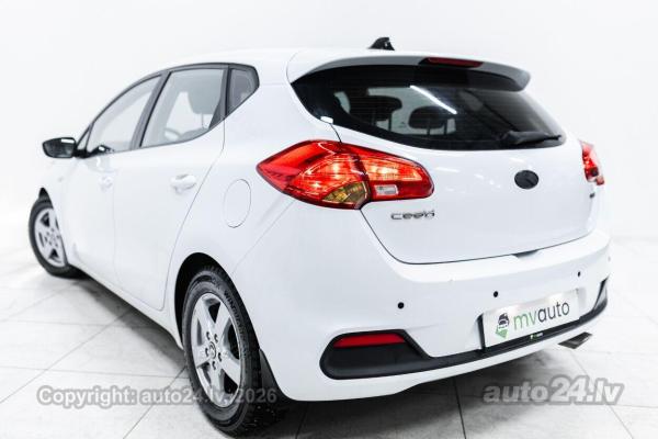 Balts Kia Ceed 2013 Tallina, ar dzinēja tilpumu 1.60 L un nobraukumu 121 tūkst. km par 5399 €, foto 6 vietnē AUTOMOTO.COM.LV
