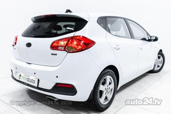 Balts Kia Ceed 2013 Tallina, ar dzinēja tilpumu 1.60 L un nobraukumu 121 tūkst. km par 5399 €, foto 8 vietnē AUTOMOTO.COM.LV