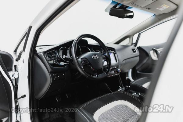 White Kia Ceed 2013 in Tallinn, with an engine capacity of 1.60 L and mileage of 121 thousand km for 5399 €, photo 11 on AUTOMOTO.COM.LV