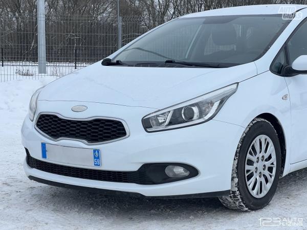 White Kia Ceed 2013 in Taurage, with an engine capacity of 1.40 L and mileage of 246 thousand km for 3950 €, photo 2 on AUTOMOTO.COM.LV