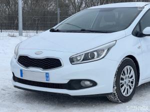 White Kia Ceed 2013 in Taurage, with an engine capacity of 1.40 L and mileage of 246 thousand km for 3950 €, photo 2 on AUTOMOTO.COM.LV