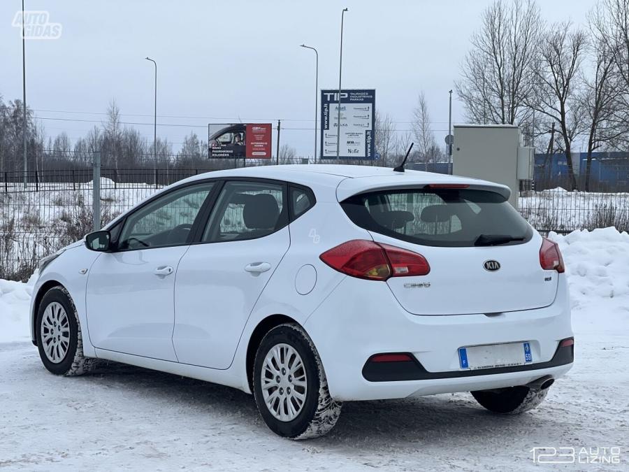 White Kia Ceed 2013 in Taurage, with an engine capacity of 1.40 L and mileage of 246 thousand km for 3950 €, photo 7 on AUTOMOTO.COM.LV