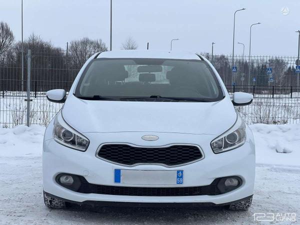 Balts Kia Ceed 2013 Tauragė, ar dzinēja tilpumu 1.40 L un nobraukumu 246 tūkst. km par 3950 €, foto 3 vietnē AUTOMOTO.COM.LV