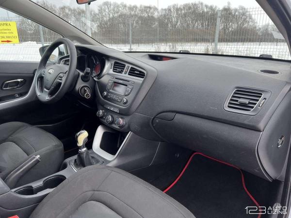 Balts Kia Ceed 2013 Tauragė, ar dzinēja tilpumu 1.40 L un nobraukumu 246 tūkst. km par 3950 €, foto 10 vietnē AUTOMOTO.COM.LV