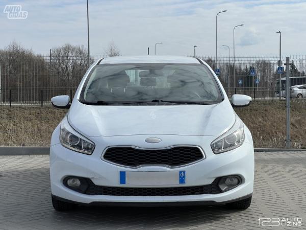 White Kia Ceed 2013 in Taurage, with an engine capacity of 1.40 L and mileage of 246 thousand km for 3750 €, photo 3 on AUTOMOTO.COM.LV