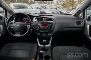 White Kia Ceed 2013 in Riga, with an engine capacity of 1.40 L and mileage of 252 thousand km for 2990 €, photo 9 on AUTOMOTO.COM.LV